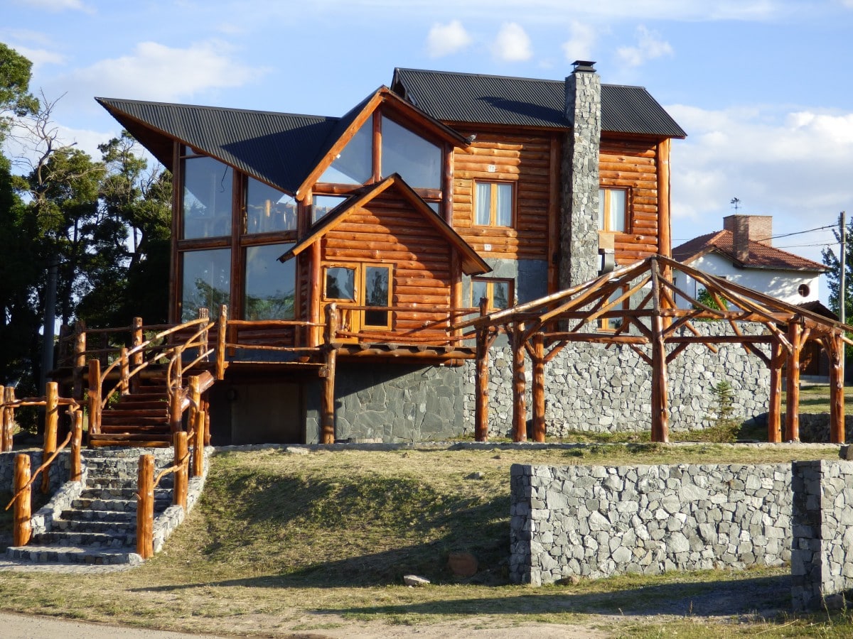 Quels aménagements en bois pour une maison rustique? - Cohabitat